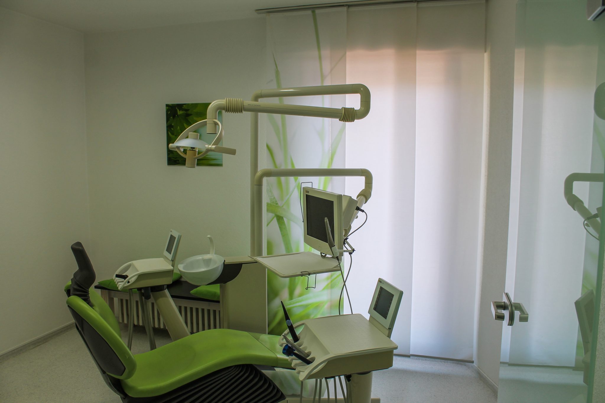 UNSERE PRAXIS – Zahnarztpraxis Dr. Nils Grunert und Kollegen